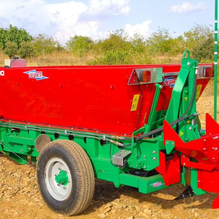 Trailed fertilizer spreaders archivos - Maquinaria Agrícola Segués