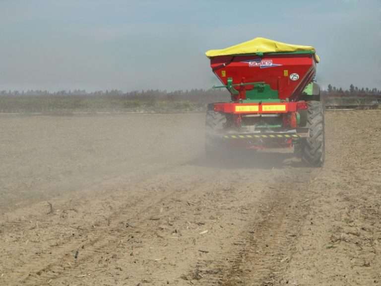 Abonadora RA-TM - Maquinaria Agrícola Segués